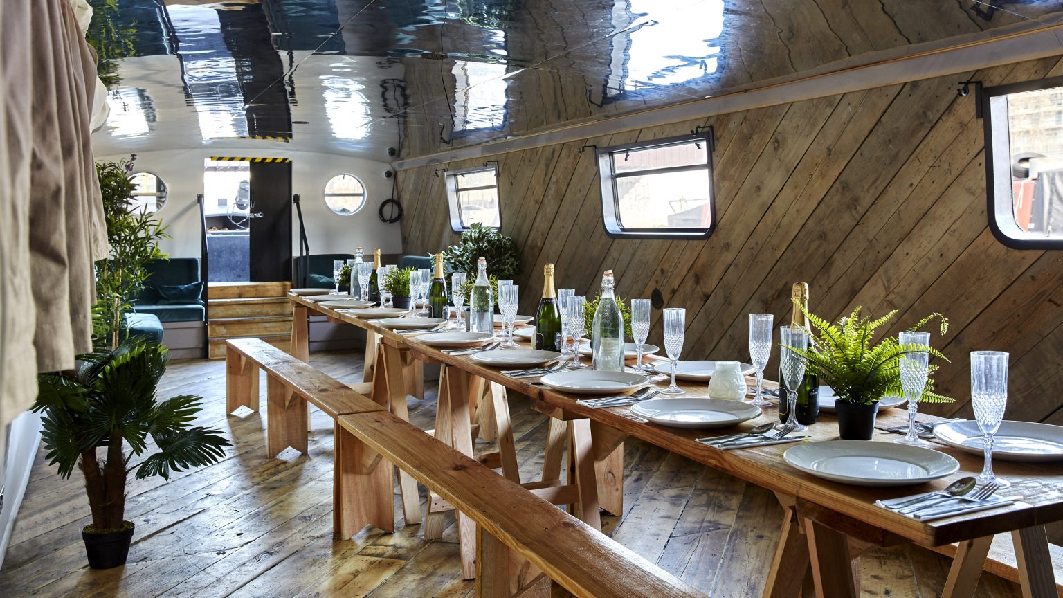 The Mary Read Canal Boat Venue @ Number90 Bar Hackney Wick – #90 ...